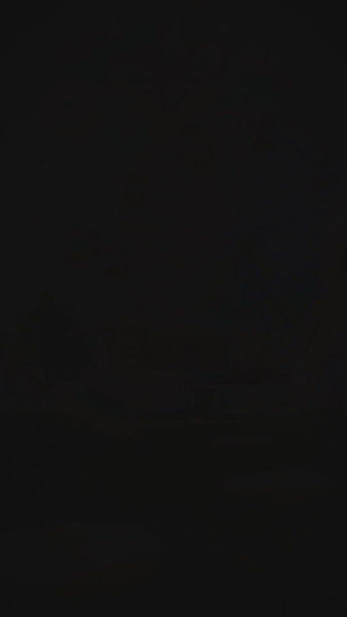 INDOMITABLE – PARIS CORNER